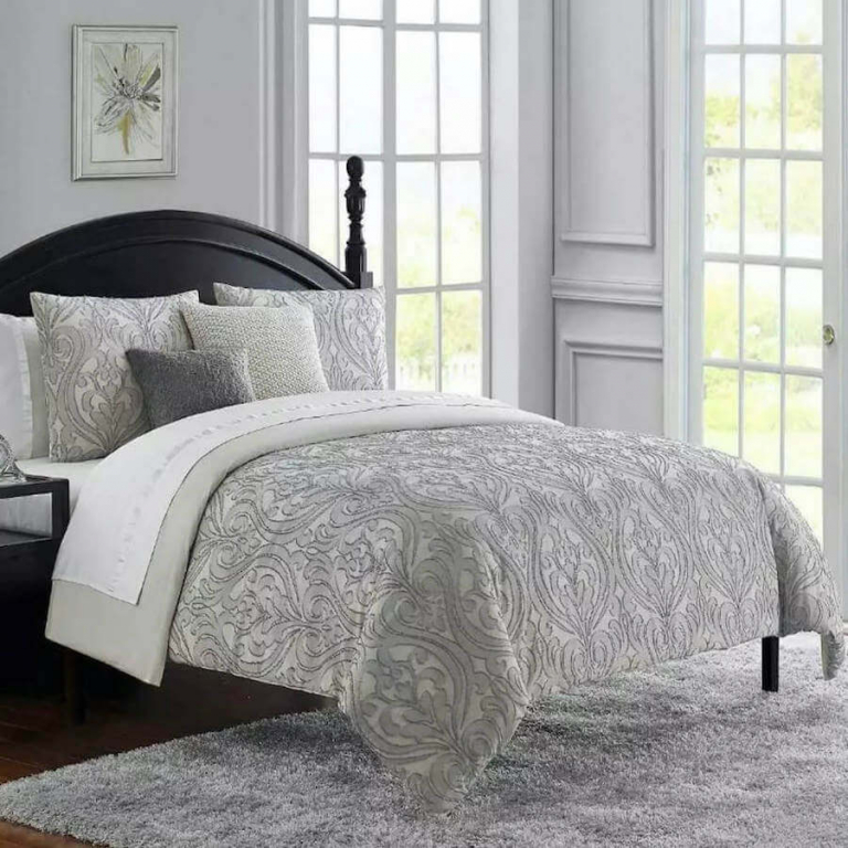 Waterford Linens Anora Jacquard 4 Piece Queen Comforter Set